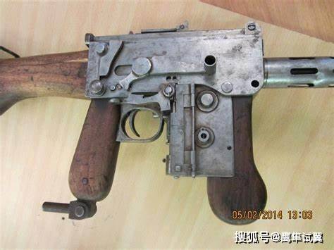 SMG08/18究竟是什么枪？_德国_重机枪_冲锋枪