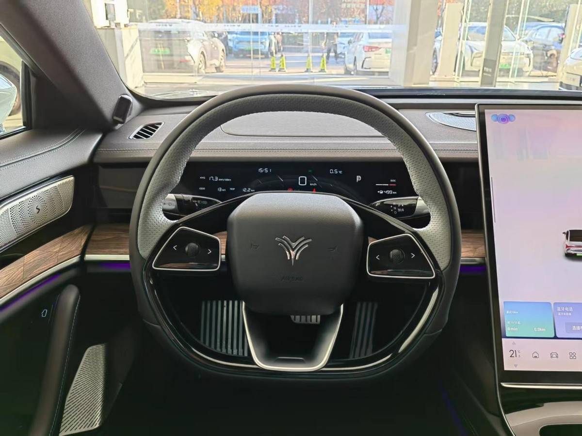 20万级新能源轿跑的新标杆-哪吒S静态体验_搜狐汽车_搜狐网