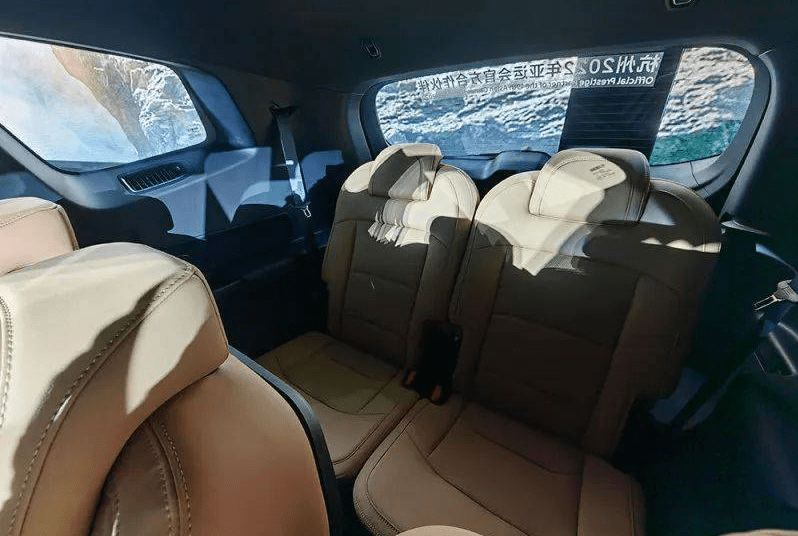 2.0T+7座，配置堪比30万级！吉利旗舰级SUV豪越L正式亮相_搜狐汽车_搜狐网