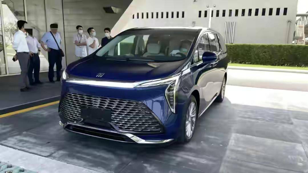 售价曝光！别克GL8“世纪”实车来了，准备接替雷克萨斯LM？_搜狐汽车_搜狐网