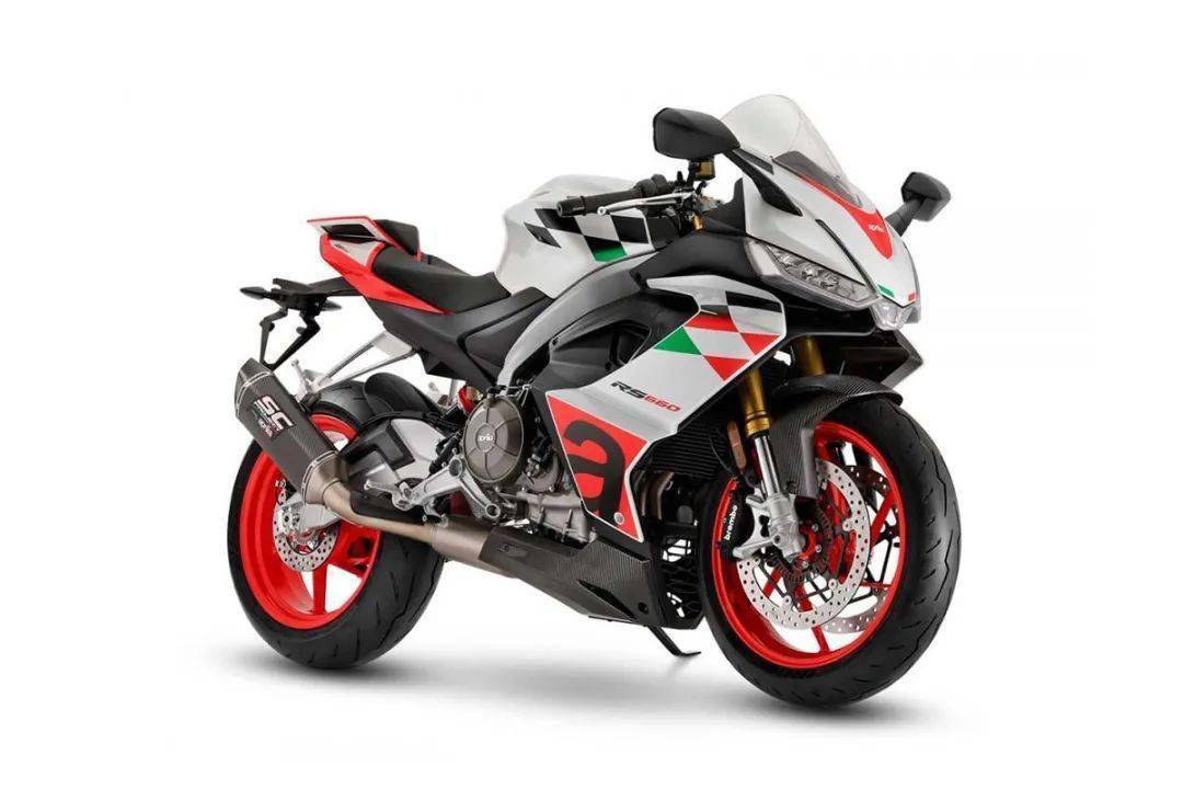 再减3kg！追求极致，阿普利亚发布中排量跑车RS 660 Extrema_搜狐汽车_搜狐网