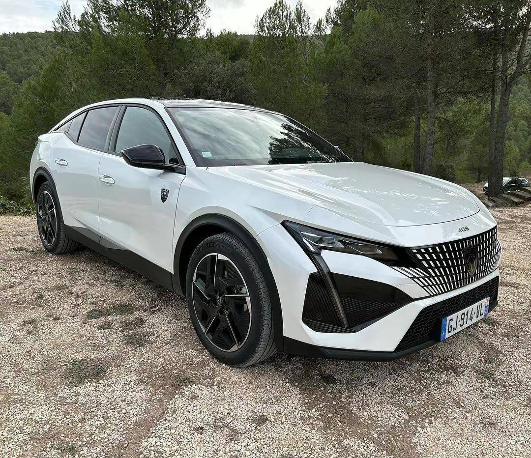 质感优于凡尔赛C5X，新款标致408X“配置曝光”，售价将更接地气_搜狐汽车_搜狐网