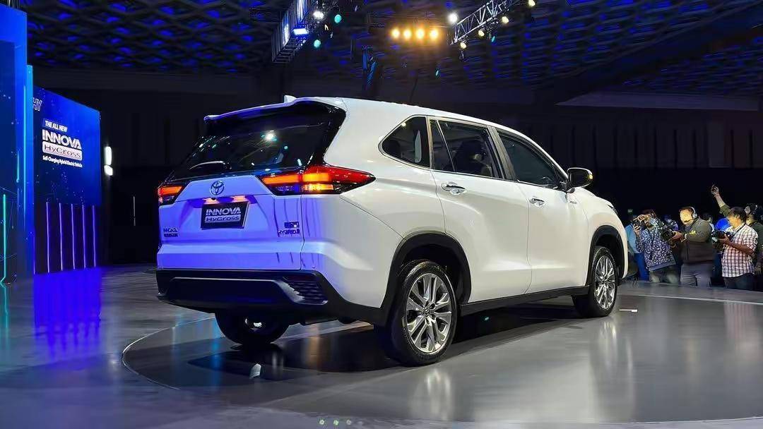 预售15万，丰田版“GL6”亮相，配置优于国产传祺M6，2.0混动+CVT_搜狐汽车_搜狐网