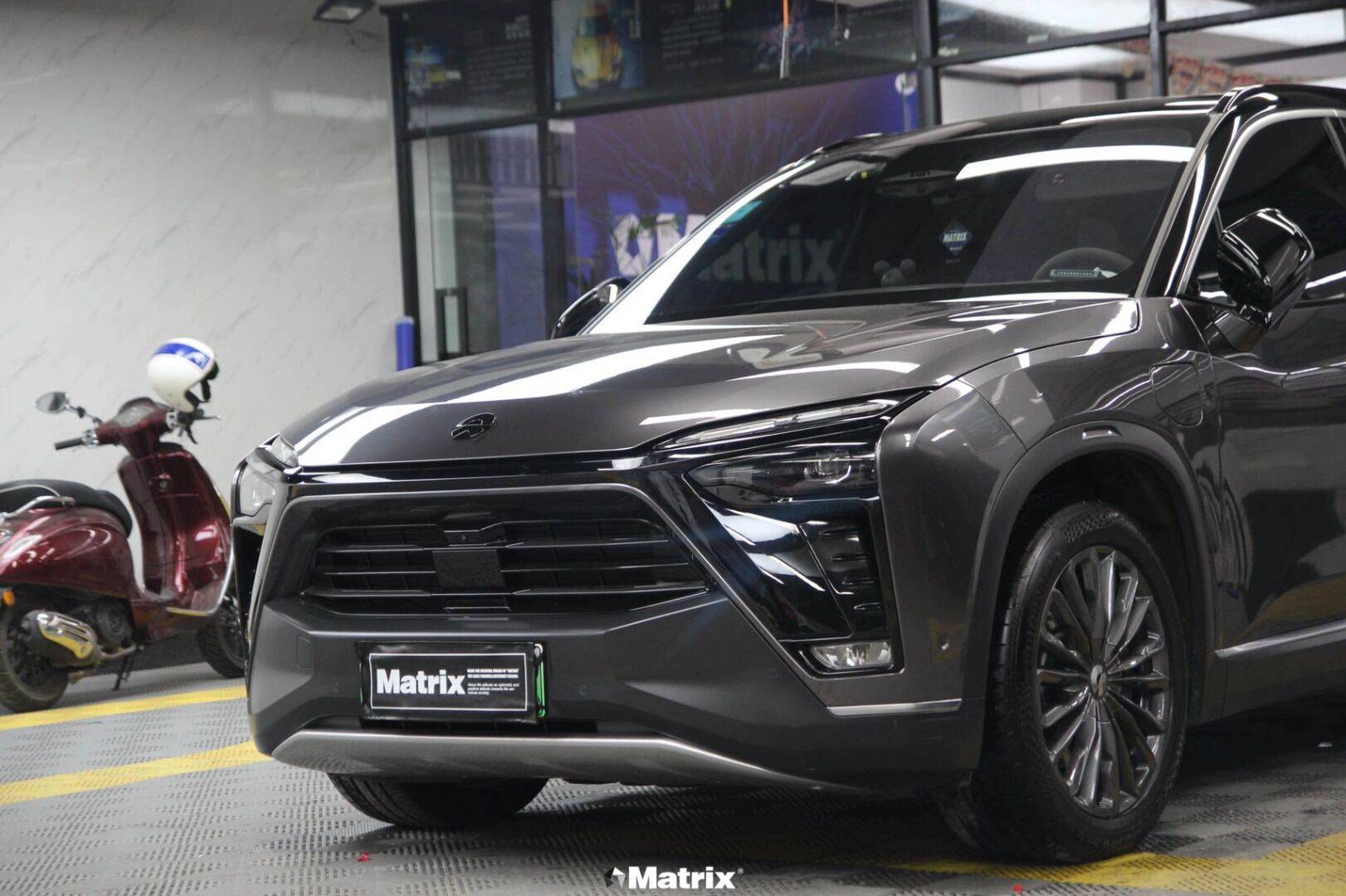 蔚来ES8 矩阵Matrix改色膜液态金属玛瑙灰，质感爆炸的视觉效果_搜狐汽车_搜狐网