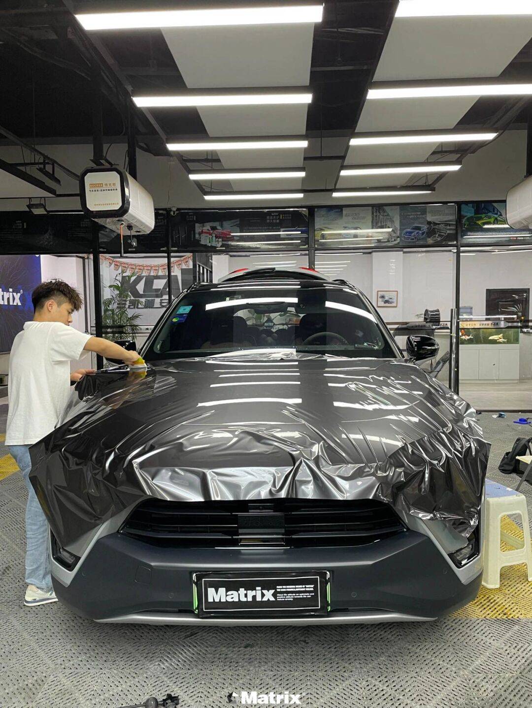 蔚来ES8 矩阵Matrix改色膜液态金属玛瑙灰，质感爆炸的视觉效果_搜狐汽车_搜狐网