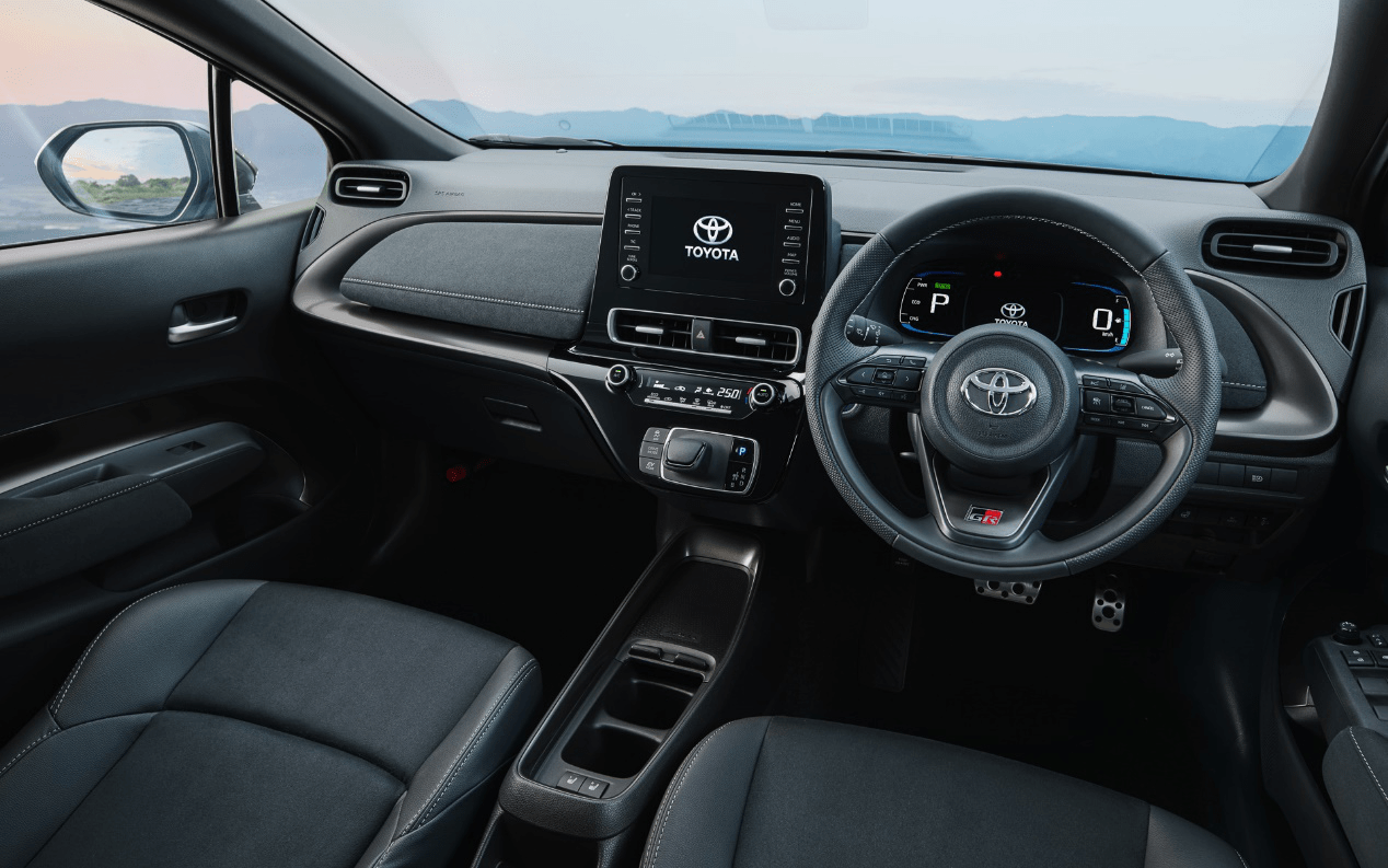 GR家族迎来第六款车型，TNGA-B平台打造，全新丰田Aqua正式上市_搜狐汽车_搜狐网