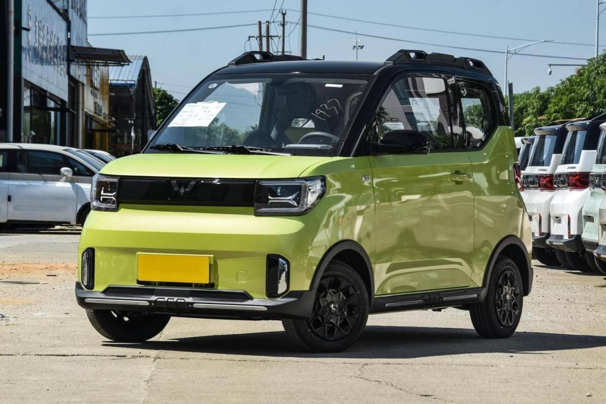 顶配卖到9.99万，一年卖出42万辆，宏光MINIEV怎么说服年轻人？_搜狐汽车_搜狐网