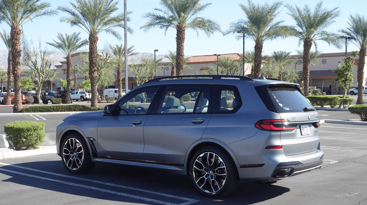 4.4T V8+8AT，530马力，车长超5.1米，大6座！_搜狐汽车_搜狐网