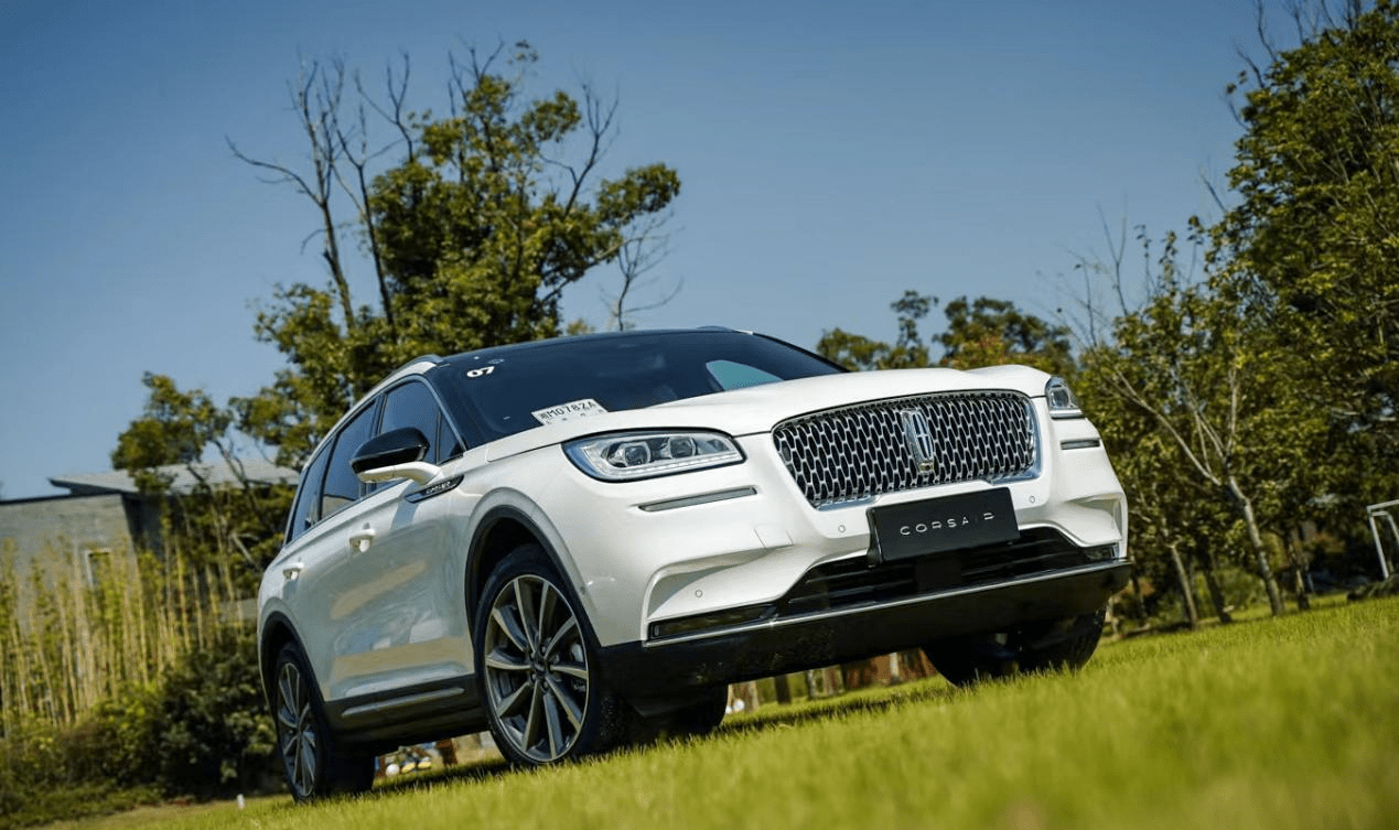 2.0T+8AT，配置空间领先同级BBA，还优惠13000，最大短板是油耗？_搜狐汽车_搜狐网