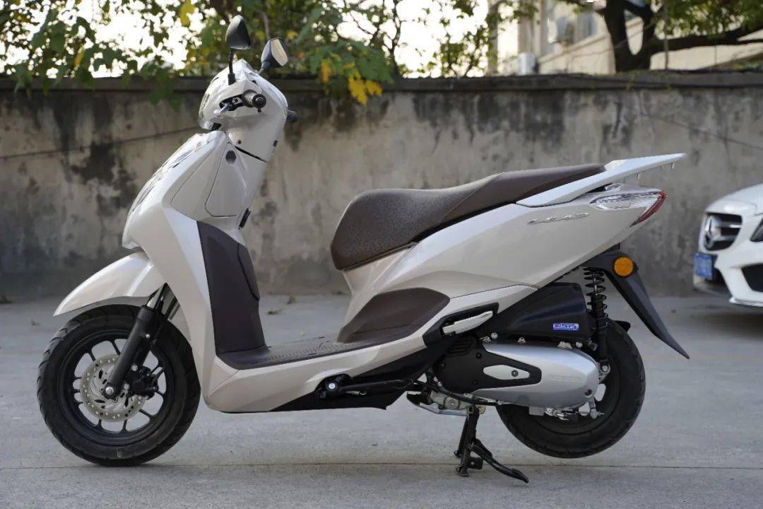 1.68万元的移动马桶，值得买吗？本田小踏板Lead125 车型展示_搜狐汽车_搜狐网