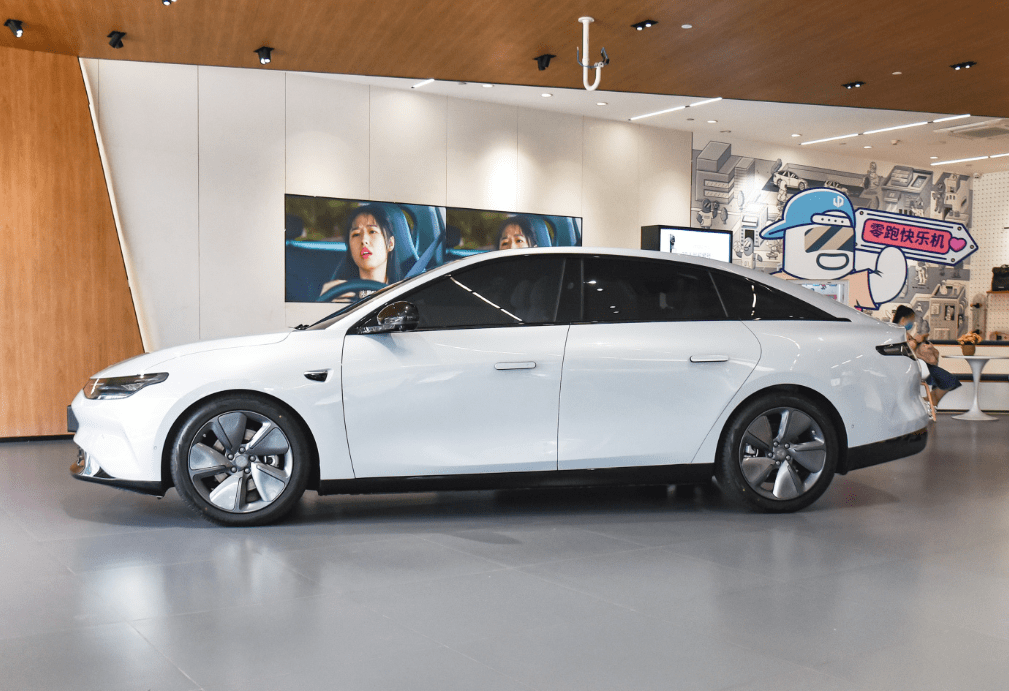 深蓝SL03对决零跑C01,20万级别纯电轿跑该选谁？_搜狐汽车_搜狐网