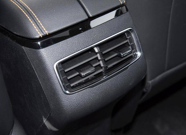 售11.48万起 搭1.5T动力/前脸焕新!对标哈弗神兽?新款奔腾T77上市_搜狐汽车_搜狐网