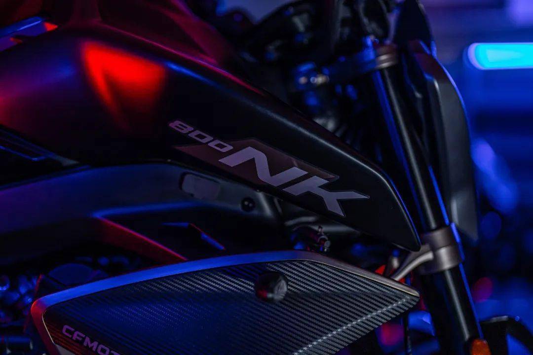 春风800NK公开赛道首测，年后上市！_搜狐汽车_搜狐网