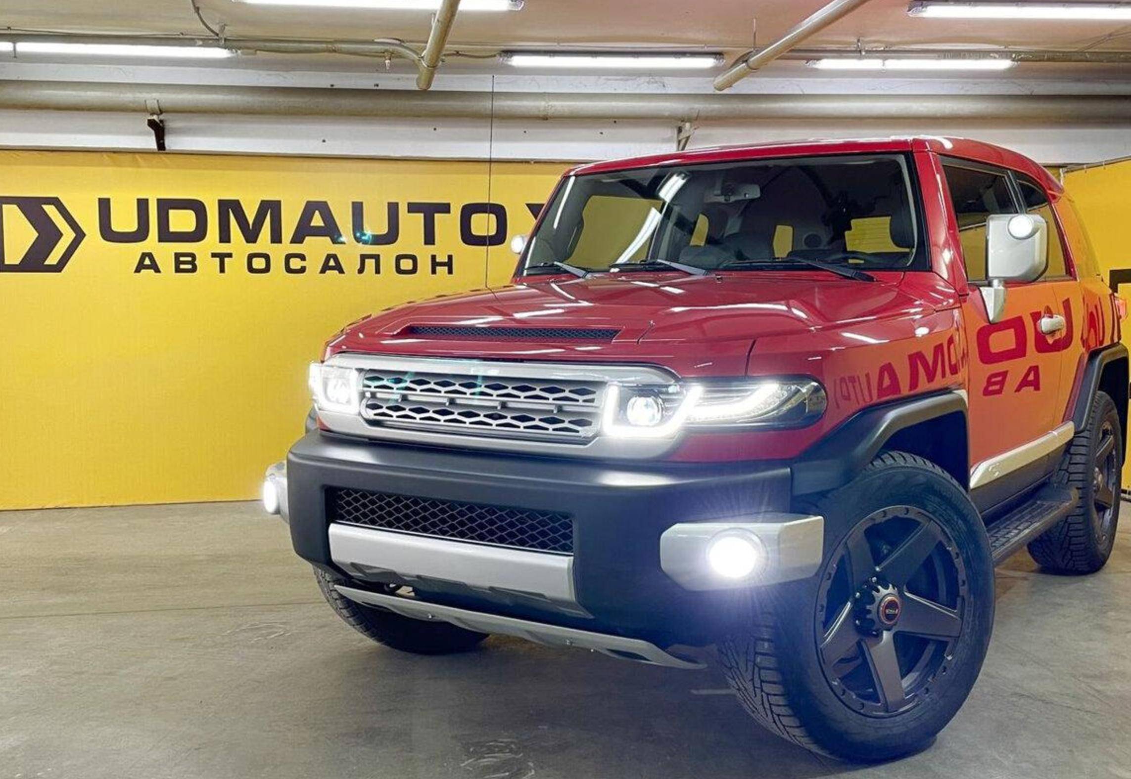 新款丰田酷路泽FJ实车曝光：搭4.0 L V6+后桥锁！这对开门喜欢吗?_搜狐汽车_搜狐网