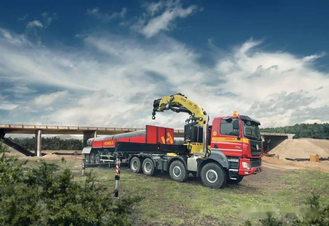 8x8拖头还带随车吊 太脱拉为捷克客户定制的凤凰全驱牵引车仅此一辆_搜狐汽车_搜狐网