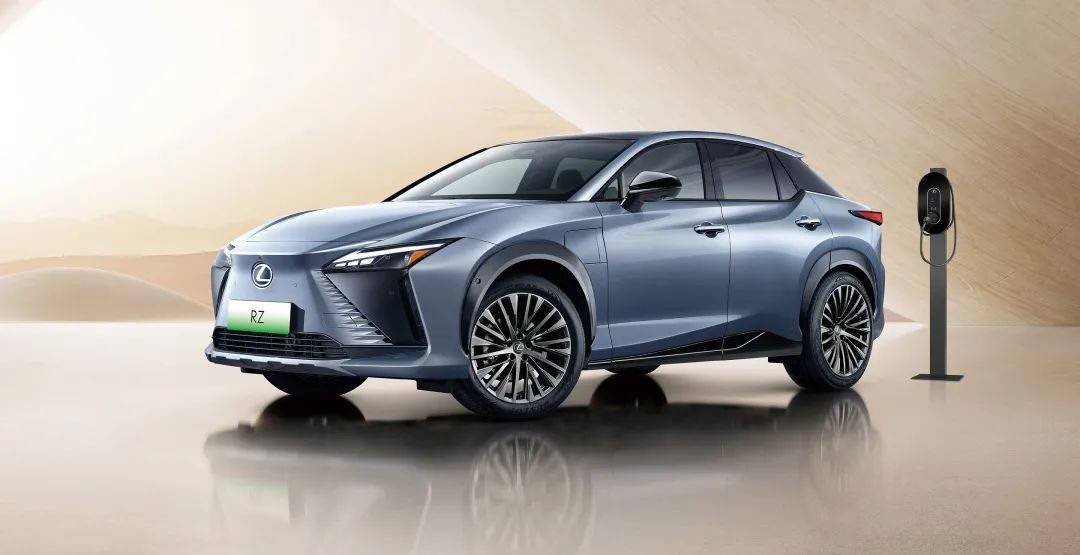 全新豪华纯电动RZ|豪华质感 一眼来电_搜狐汽车_搜狐网