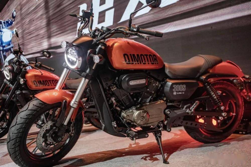 钱江高产又高能！首款国产650V缸拉力及四缸仿赛增配弯道ABS亮相_搜狐汽车_搜狐网