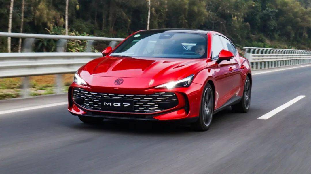 标配2.0T+9AT，261马力，保时捷同款设计，15万起？操控不输宝马_搜狐汽车_搜狐网