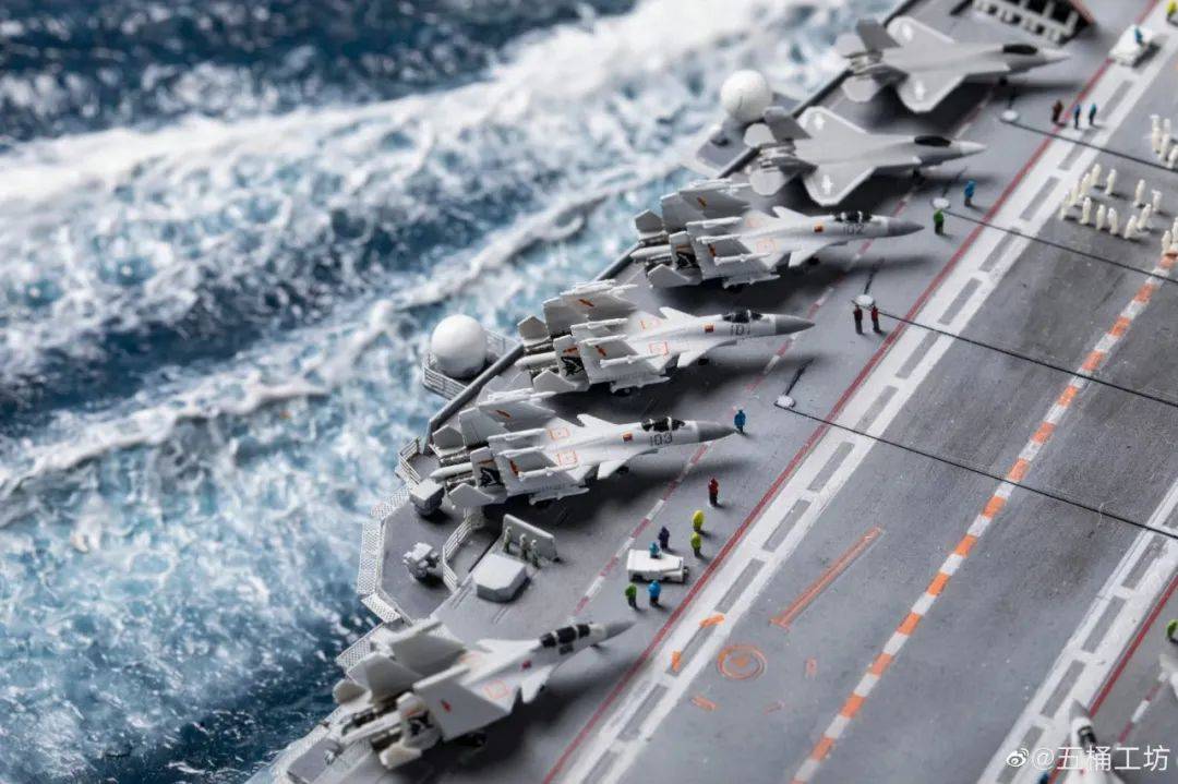 “这里是‘福建舰’，呼叫81192……”_王伟_英雄_航母
