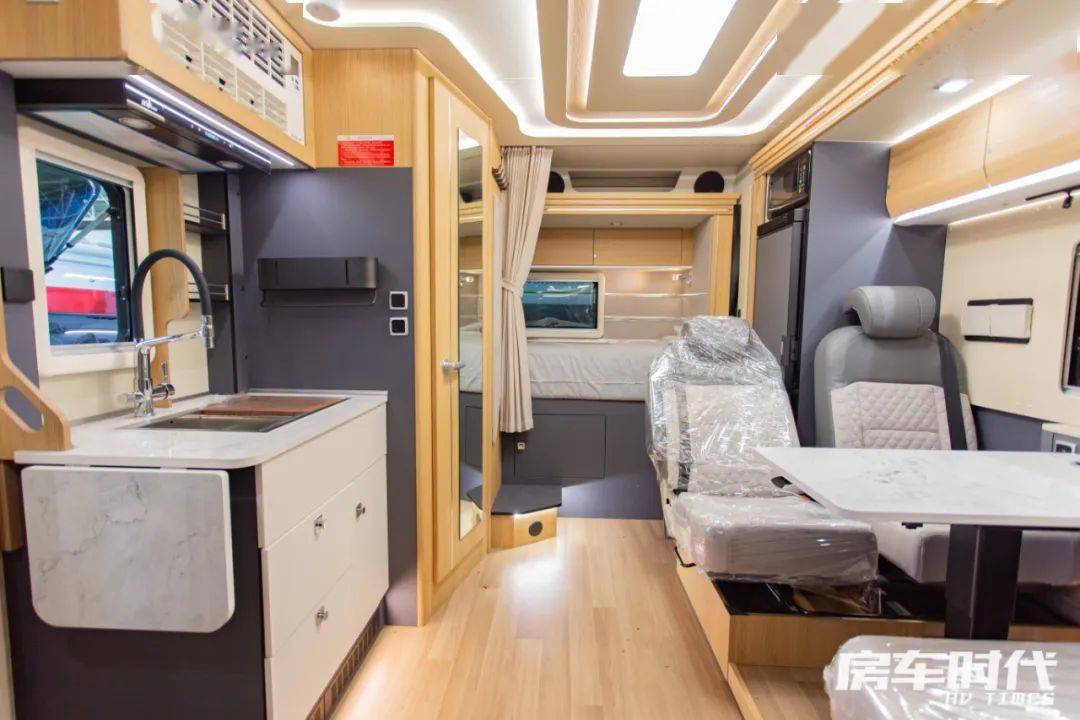 展会第二日：宇通C535 旗舰版双拓展 精品内饰 诠释高品质车旅生活_搜狐汽车_搜狐网