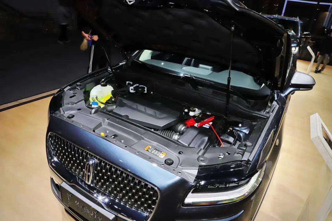 2.7T+8AT，V6发动机加92，豪华大5座，优惠2万，抄底还是等新款？_搜狐汽车_搜狐网