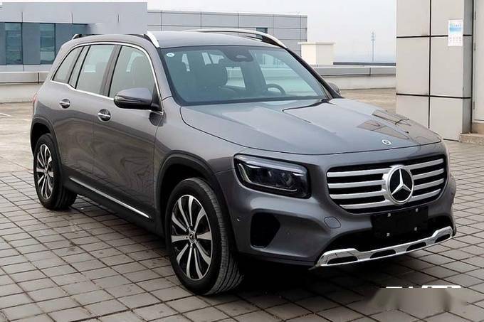 奔驰新GLB 2.0T实拍曝光！造型更运动 三季度上市_搜狐汽车_搜狐网