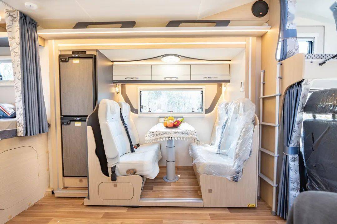 瑞弗V820-4.5T星芒版 高端酒店式旅居体验 双拓展无忧大空间_搜狐汽车_搜狐网