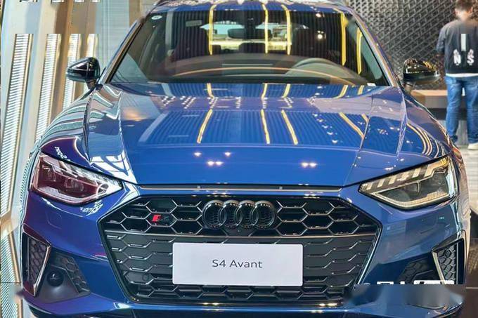 奥迪S4旅行版5月20日上市！售52.18万 订车有优惠_搜狐汽车_搜狐网