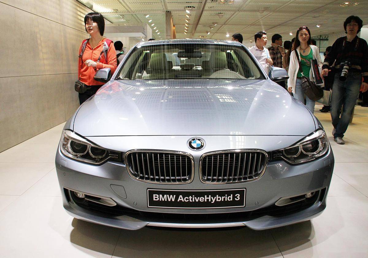 为什么奥迪A4L销量比宝马3系高？奥迪A4L有哪些优缺点？看完懂了_搜狐汽车_搜狐网