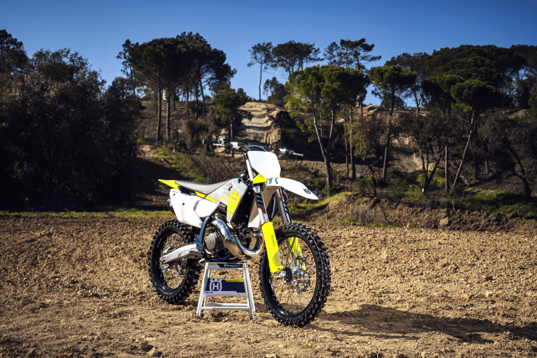 户外特写：胡斯瓦那 2024 越野赛车 TC125、TC250_搜狐汽车_搜狐网