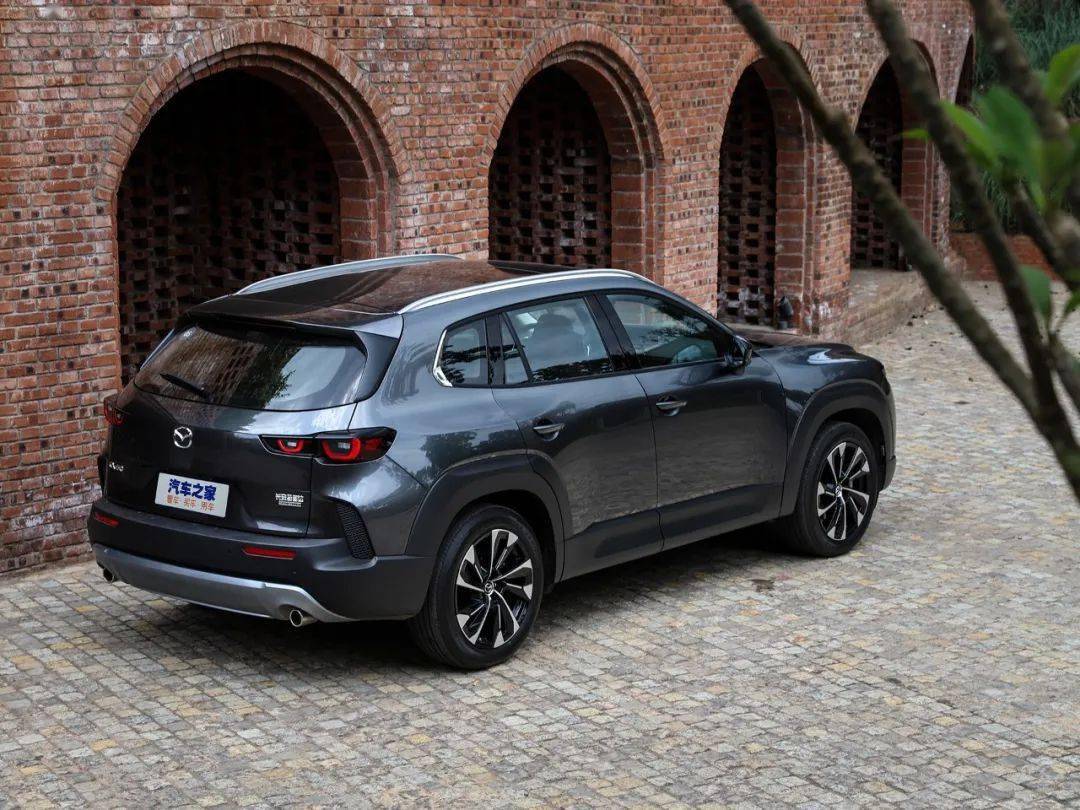 卷疯了！6AT合资SUV，比途观L大一圈！却比CR-V更便宜！眼看上市_搜狐汽车_搜狐网