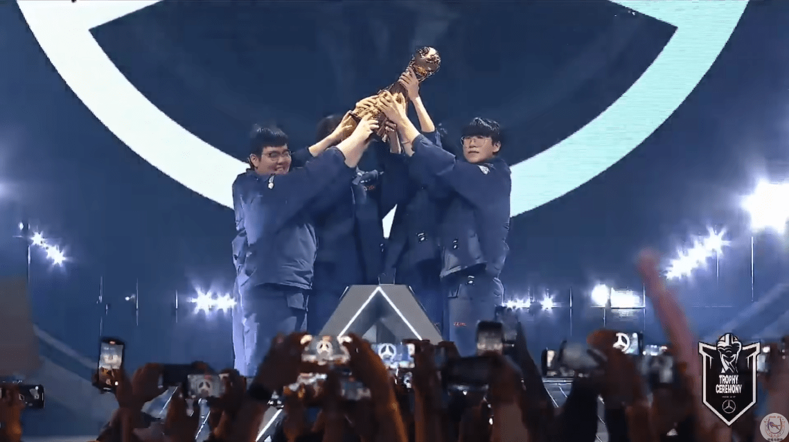 LPL夺冠却一夜间引发粉丝矛盾？BLG正在成为第二支RNG_Bin_决赛_全华班