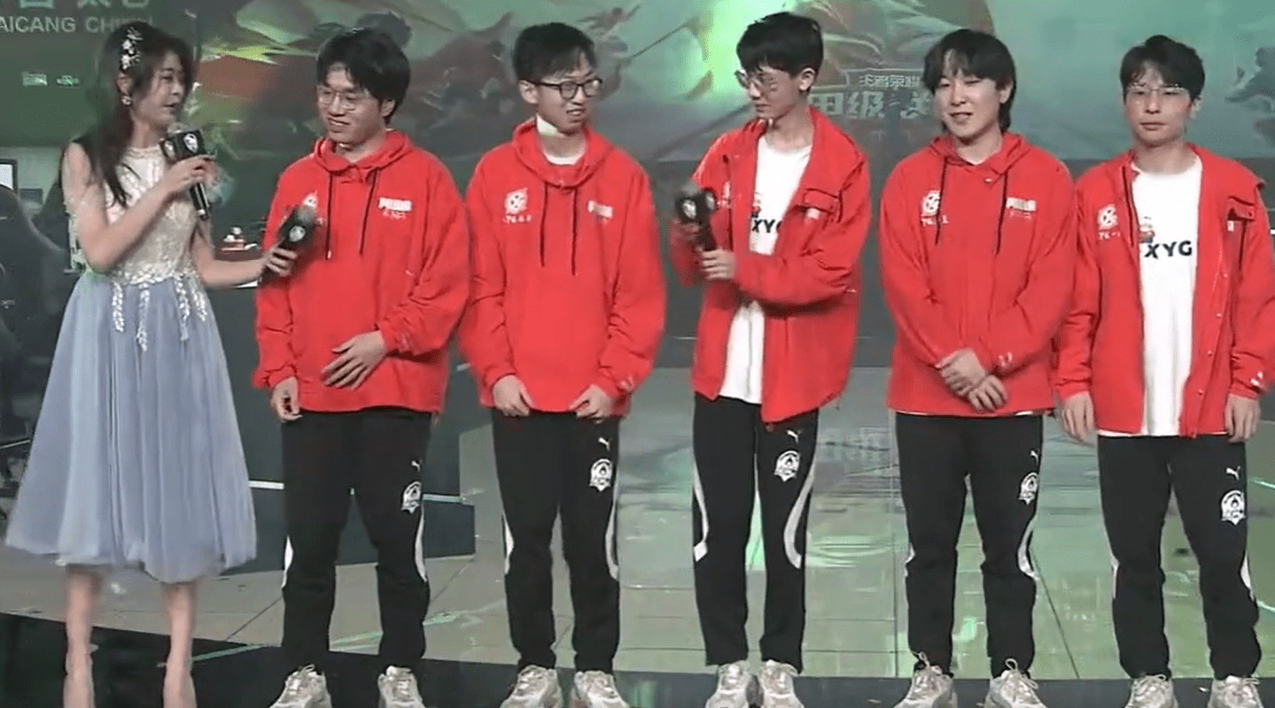 XYG4-2MTG拿到KPL临时席位，九月露娜秀麻了，不愧席位赛的神_钟馗_比赛日_优势