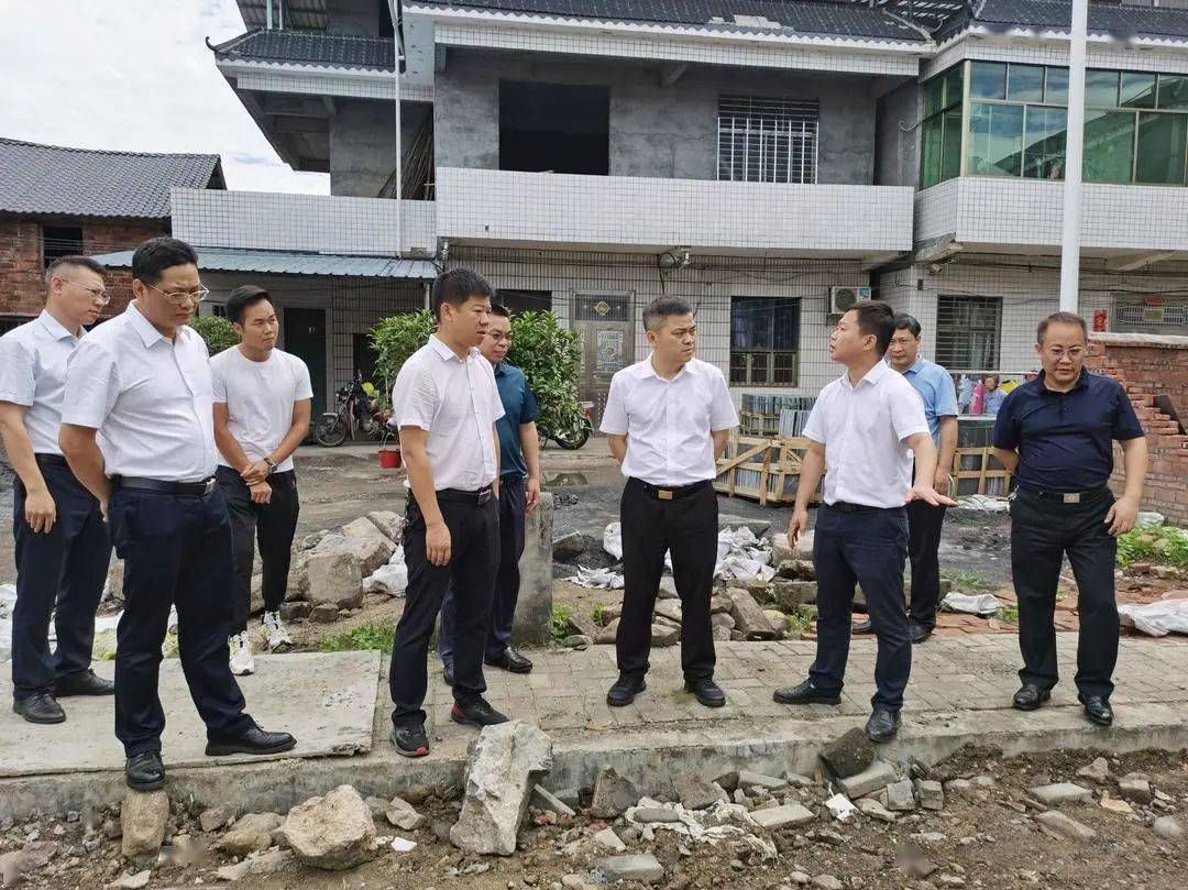 巫初华调研生态环境、饮用水源地整治和消防安全工作治理项目农村 