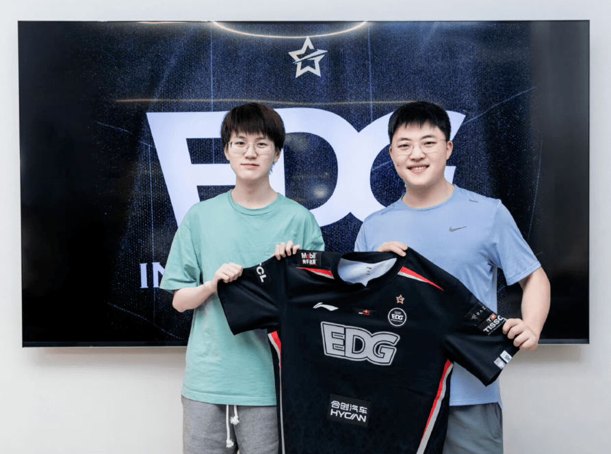 EDG正式官宣Uzi加盟！永别了Leave！_双方_一致_人气