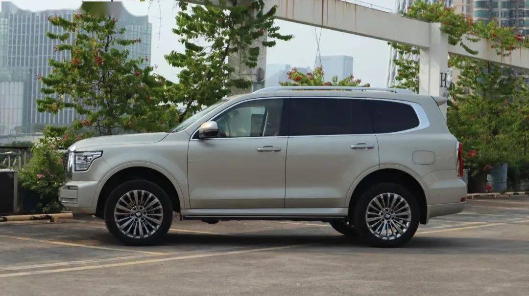 9AT+四驱，顶配14万不到，体验竟被国产8AT吊打？_搜狐汽车_搜狐网