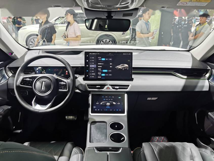 插混大五座中型SUV 新款摩卡DHT-PHEV亮相粤港澳车展_搜狐汽车_搜狐网