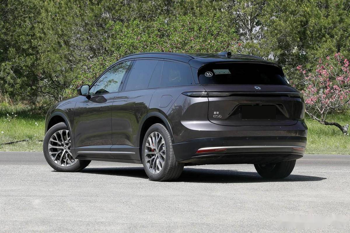 蔚来ES6官宣降价3万，若预算35万落地，选它还是岚图FREE？_搜狐汽车_搜狐网