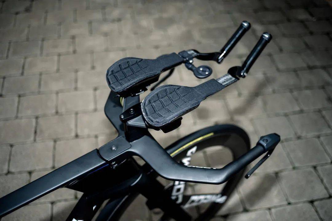 双双气动升级 Look新款795 Blade RS&796 Monoblade RS公路车_搜狐汽车_搜狐网