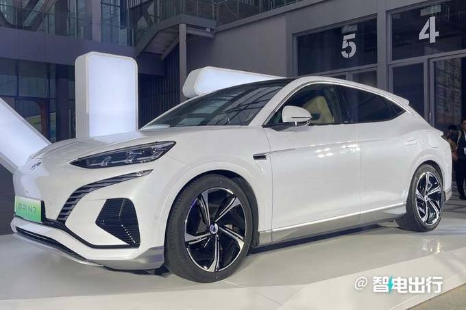 腾势N7售30.18-37.98万！全系200+标配 续航702km_搜狐汽车_搜狐网