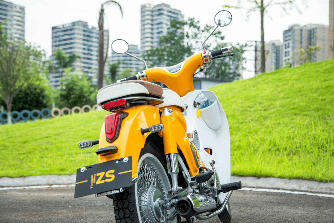 年轻人的第一辆复古弯梁——宗申YAMI plus静态解读_搜狐汽车_搜狐网