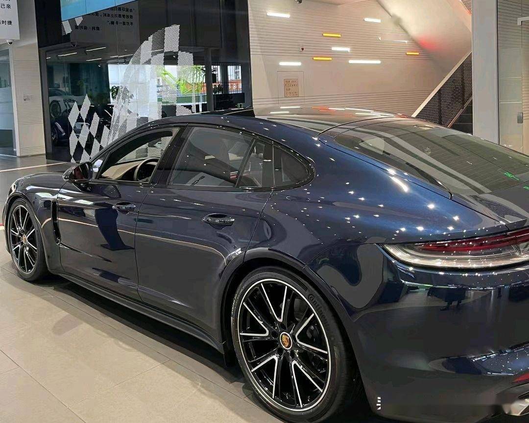 豪华轿跑的“旗舰”，保时捷帕拉梅拉新版本来了，内饰科技感十足_搜狐汽车_搜狐网