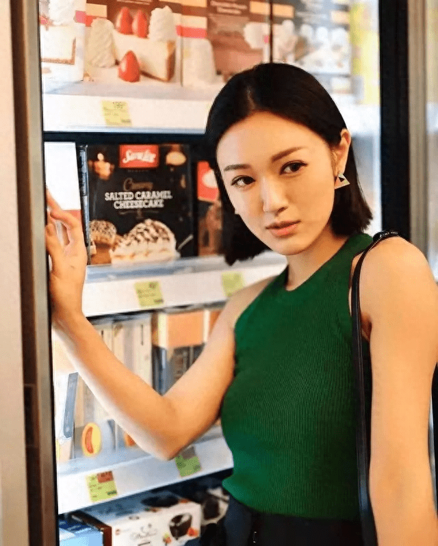 TVB女星秘密透露BB性别，怀孕在身接受访问，为新剧宣传造势_袁伟豪_宝儿_生活