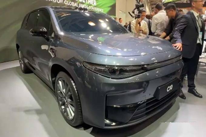 零跑全新中大型SUV首发！定名C10 PK理想L8_搜狐汽车_搜狐网