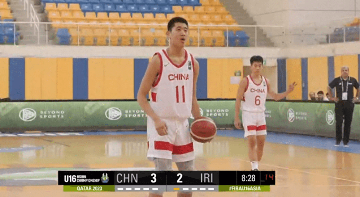 U16男篮亚锦赛：中国险胜伊朗晋级四强，张博源22+6沈无敌14分_得分_比赛_比分