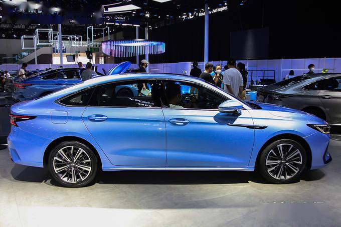 奇瑞艾瑞泽8混动-更名风云A8 续航1400km 或11月上市_搜狐汽车_搜狐网