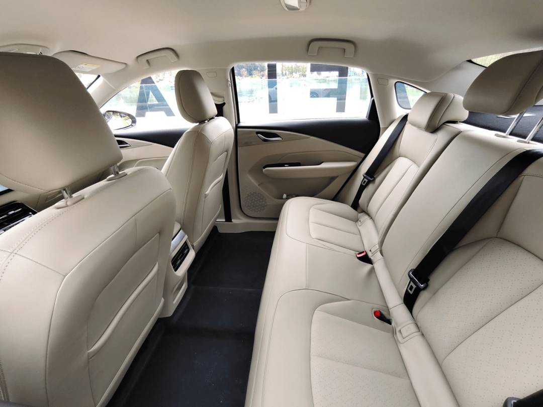 百公里油耗3.98L，0.228Cd超低风阻，试驾五菱星光，乐趣满满？_搜狐汽车_搜狐网