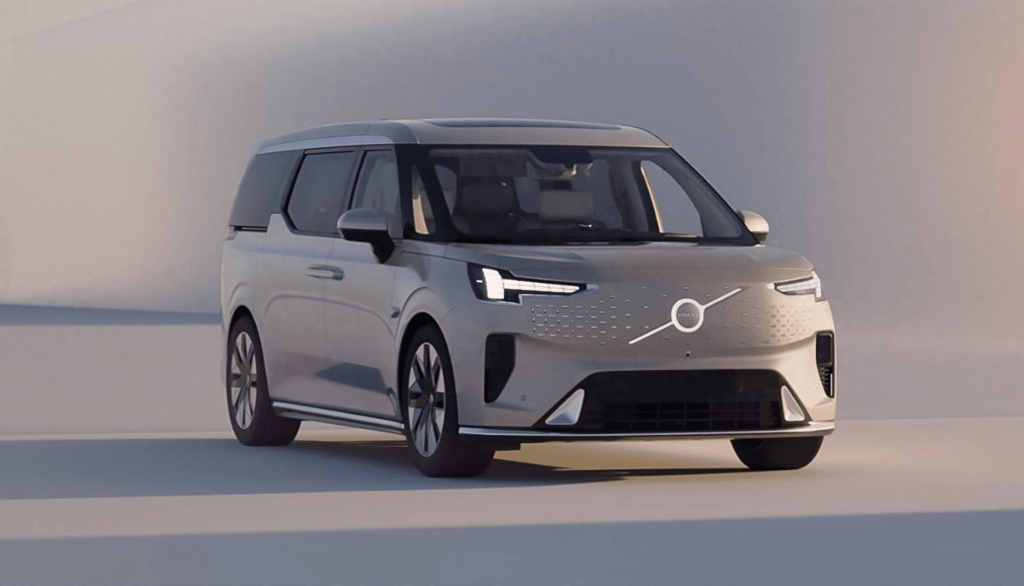 沃尔沃首款MPV EM90上市，单电机后驱布局，售价81.8万元_搜狐汽车_搜狐网